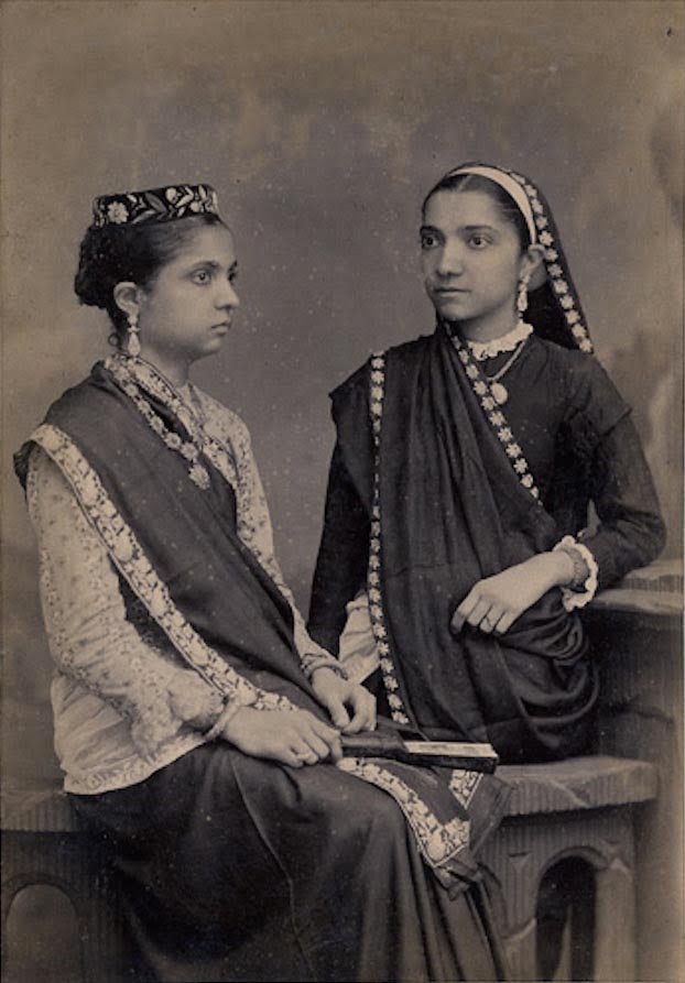 Timeline Of Changing Bengali Fashion Over the Years: From 1850s To Now