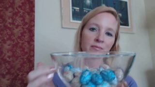 7 ASMR-Tists You Need To Watch For Tingles and Relaxation