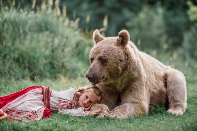 This Brown Bear In Russia Is The Hottest Model In Town Right Now