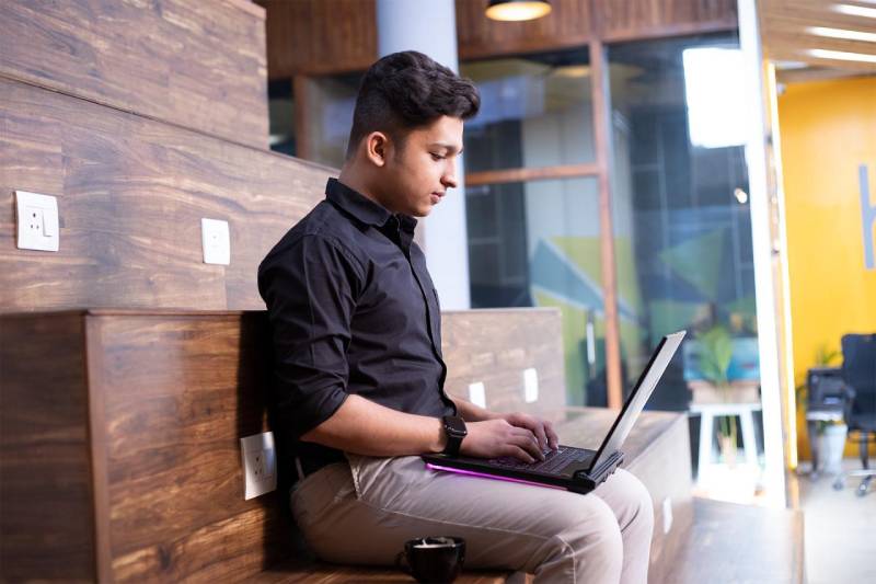 Lakshay Jain: The Youngest Tech Entrepreneur of India, helping in growing brands with Mevrex