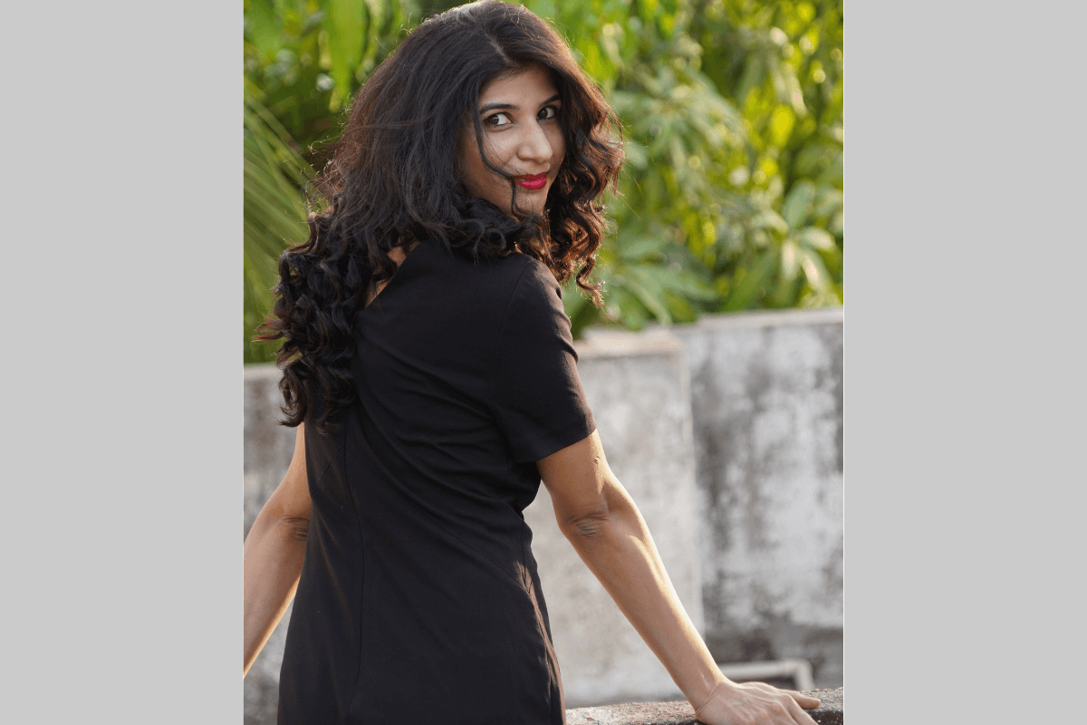 Janhavi Bhat, Author Of "Safarnama", Is Here To Transform The Literary ...