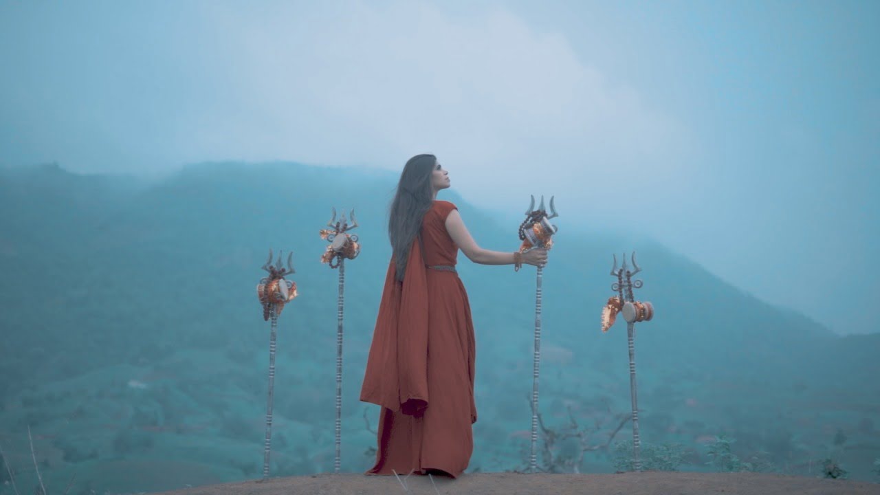 Soulful voice of singer Dhara shah all set to make sharavan bhakti even ...