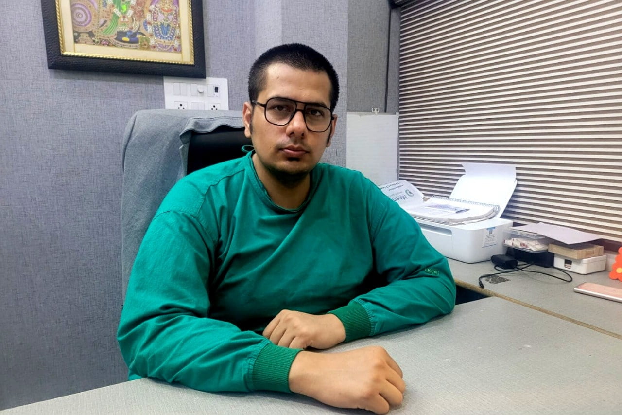 Dr. Ashish Kumar Singh, the Pioneer Indian Doctor Who Provides Free of ...