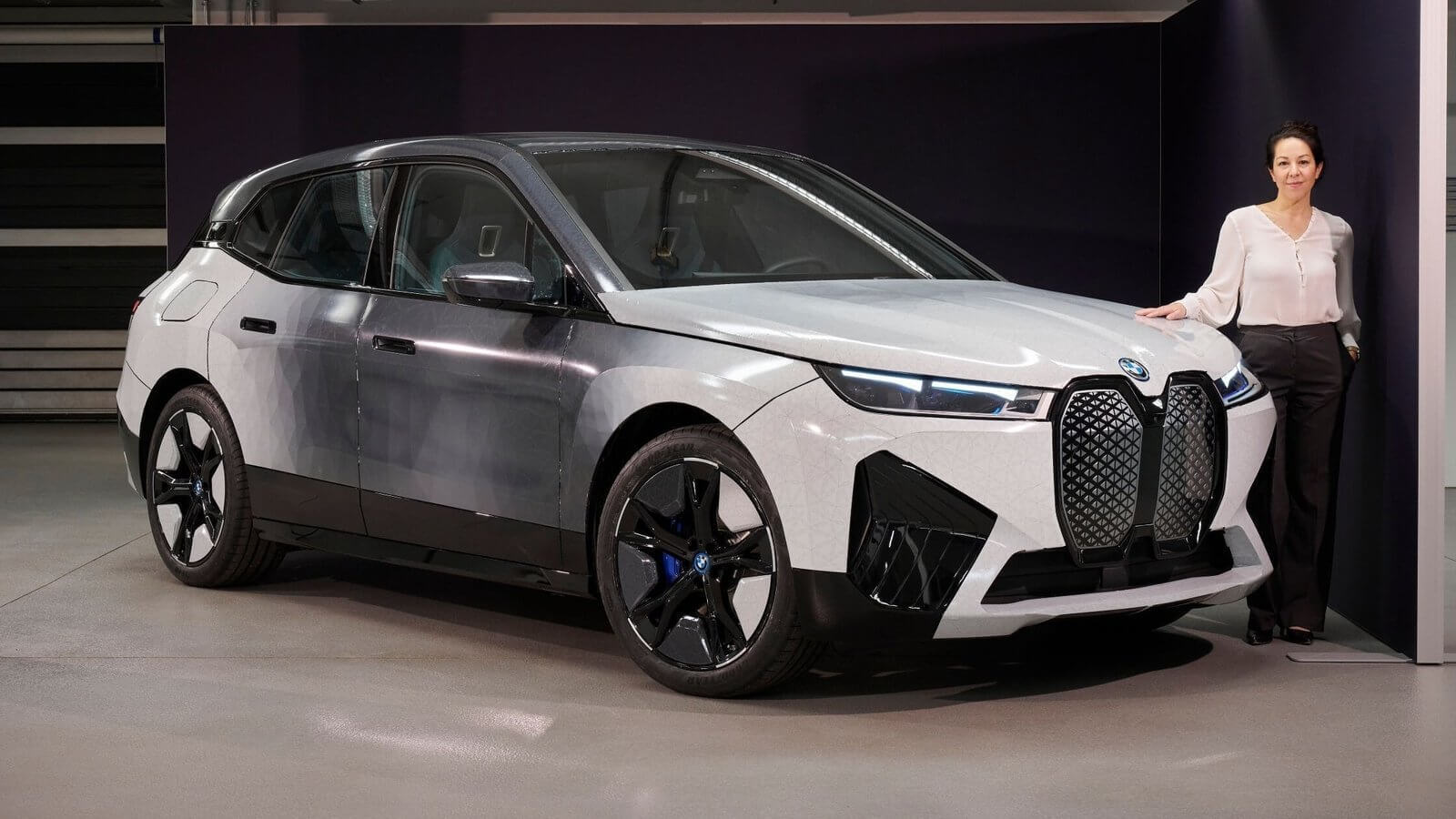 In Pics: BMW Launches World's First Colour Changing Car